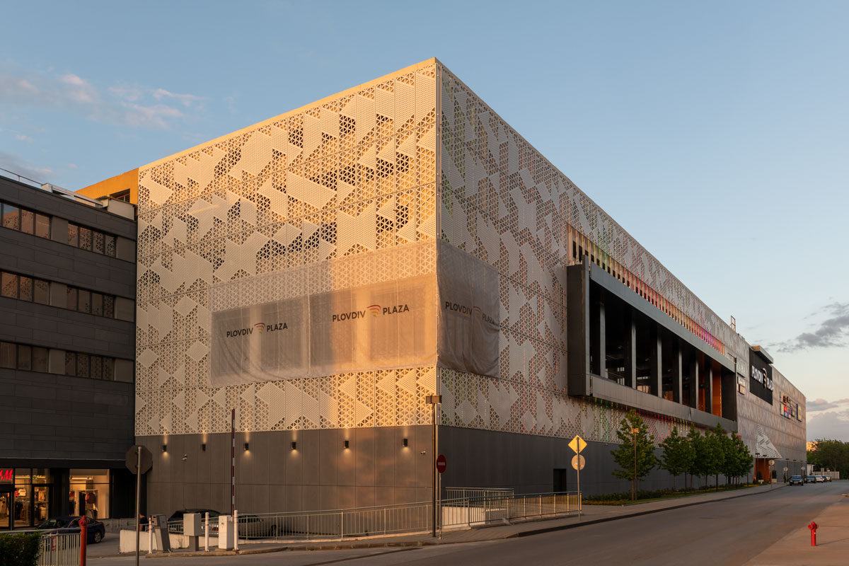 Arceland Capital Management PLOVDIV PLAZA MALL – Aluminium Awards